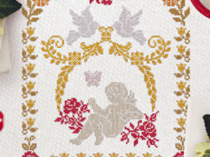 Cross-stitch Machine Embroidery Designs - Royal Present Embroidery