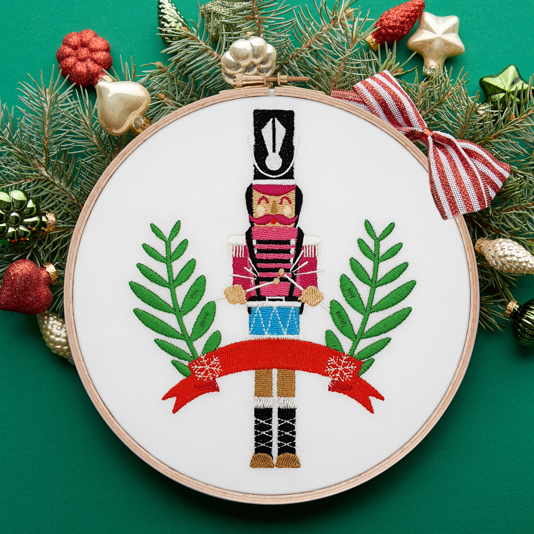 Nutcrackers Embroidery Designs - Royal Present Embroidery